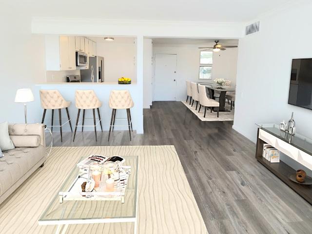 2 BR, 2 BA Apartment 77 Patrician Way Unit 773B, Pasadena, CA 91105