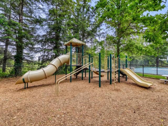 2 BR, 2 BA Apartment 7828 Southeast Aspen Summit Drive Unit 250, Portland, OR 97266