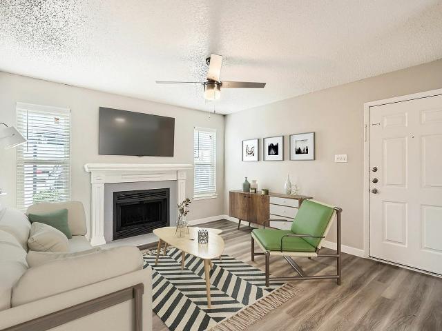 2 BR, 2 BA Apartment 782 Gatewood Rd Unit 233, Garland, TX 75043
