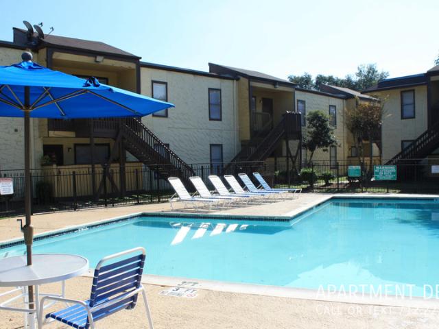 2 BR, 2 BA Apartment 7841 Grow LnÂ, Houston, TX 77040