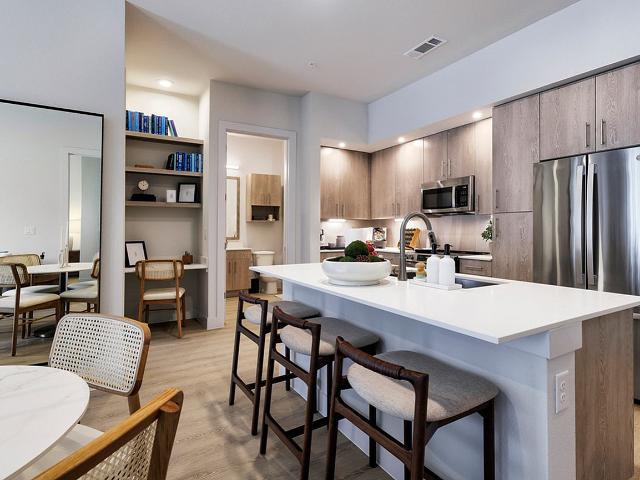 2 BR, 2 BA Apartment 7910 South New Braunfels Avenue Unit 6116, San Antonio, TX 78235