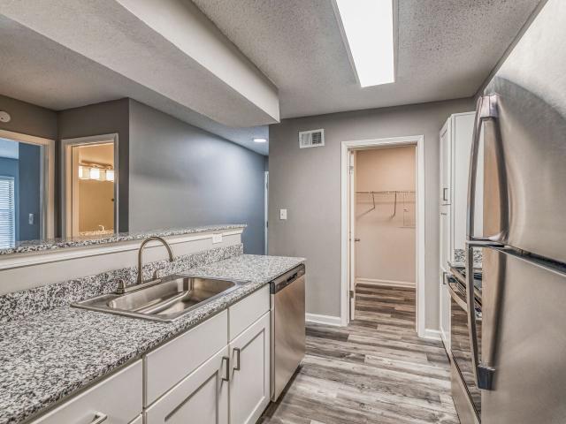 2 BR, 2 BA Apartment 7935 Club Drive Unit 009, Cordova, TN 38016