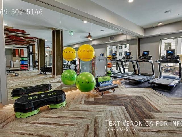 2 BR, 2 BA Apartment 7950 Preston Rd, Plano, TX 75024