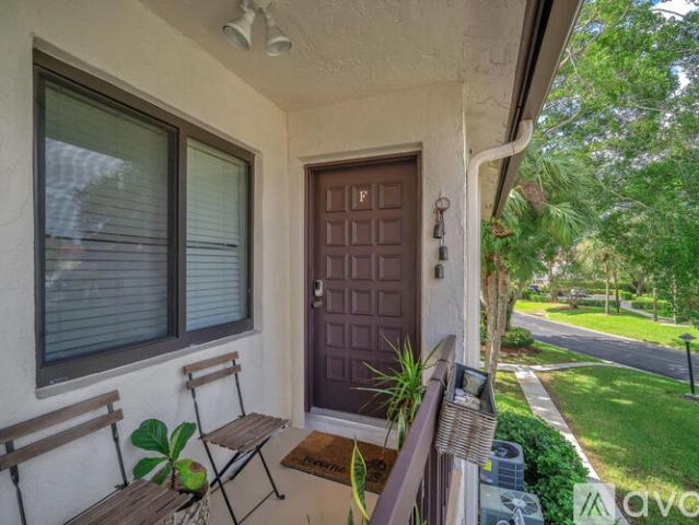 2 BR, 2 BA Apartment 7956 Eastlake Drive, Unit 16 F, Boca Raton, FL 33433