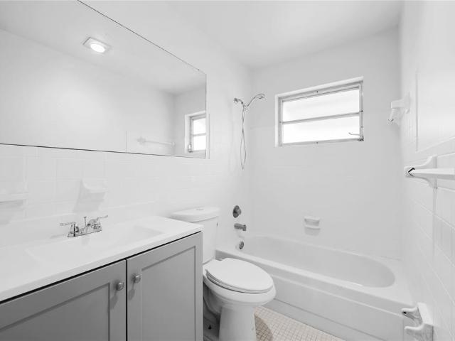2 BR, 2 BA Apartment 7005 Northwest 11th Street, Margate, FL 33063