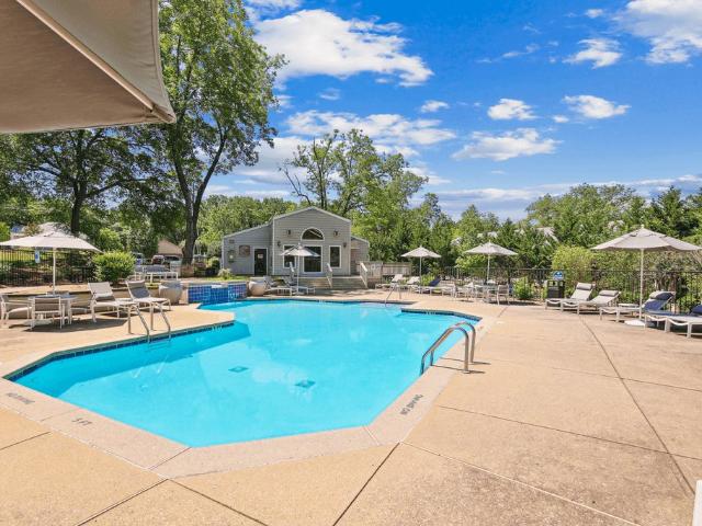 2 BR, 2 BA Apartment 700 Washington St Unit 0516, Gainesville, GA 30501