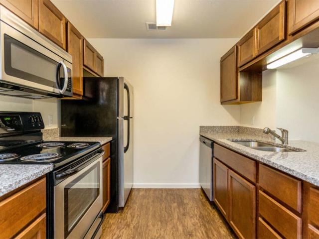 2 BR, 2 BA Apartment 700 Bexley Pl Unit 1046F, Greenwood, IN 46143