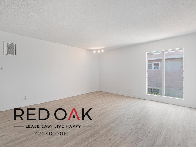 2 BR, 2 BA Apartment 700 Glenway Drive, Inglewood, CA 90302
