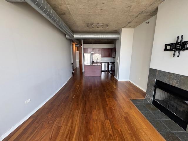 2 BR, 2 BA Apartment 700 North Larrabee Street, Chicago, IL 60654