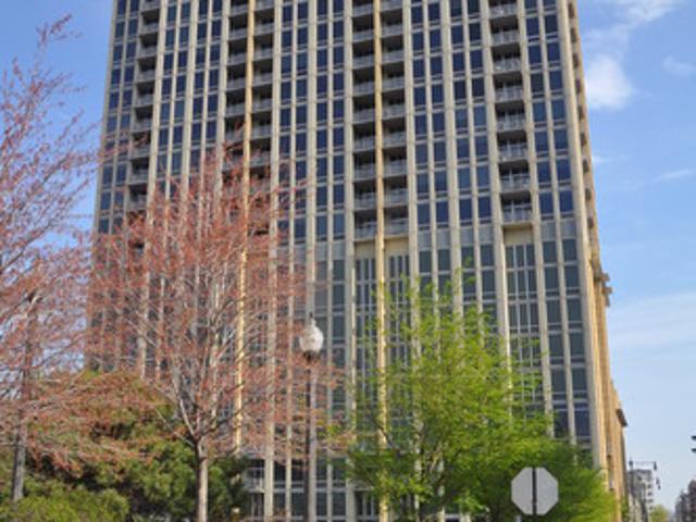 2 BR, 2 BA Apartment 700 North Larrabee Street, Unit 812, Chicago, IL 60654