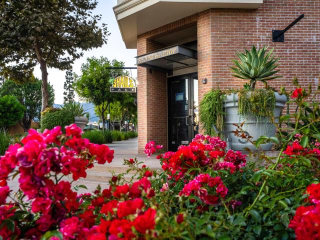 2 BR, 2 BA Apartment 700 South Myrtle Avenue Unit 109, Monrovia, CA 91016