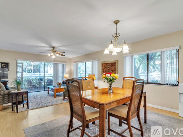2 BR, 2 BA Apartment 700 Starkey Road, Unit 1114, Largo, FL 33771