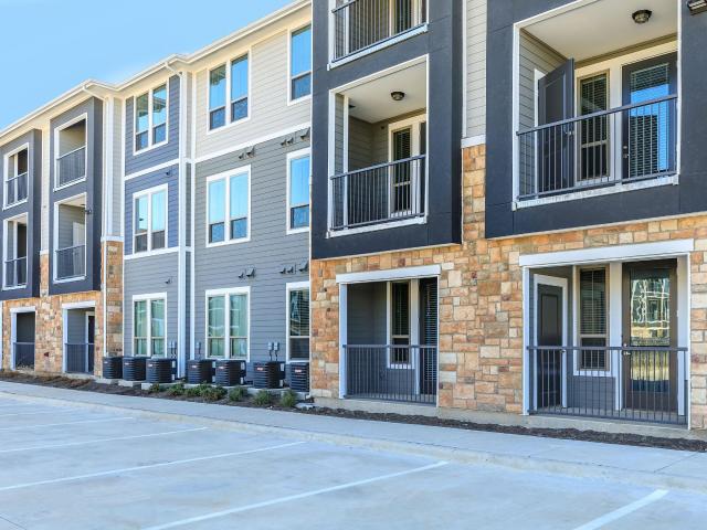 2 BR, 2 BA Apartment 7011 McKinney Falls Parkway, Austin, TX 78744