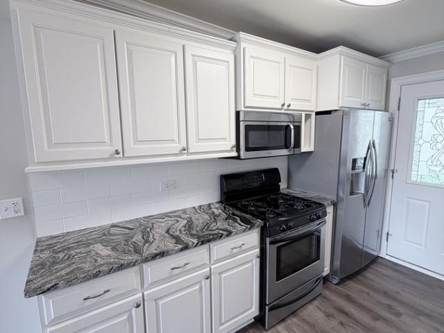 2 BR, 2 BA Apartment 704 Rodgers Street, Downers Grove, IL 60515