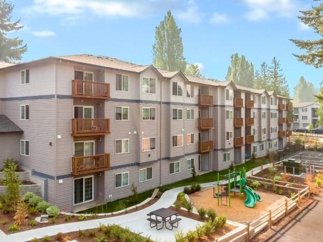 2 BR, 2 BA Apartment 7050 South 116th Place Unit A302, Seattle, WA 98101