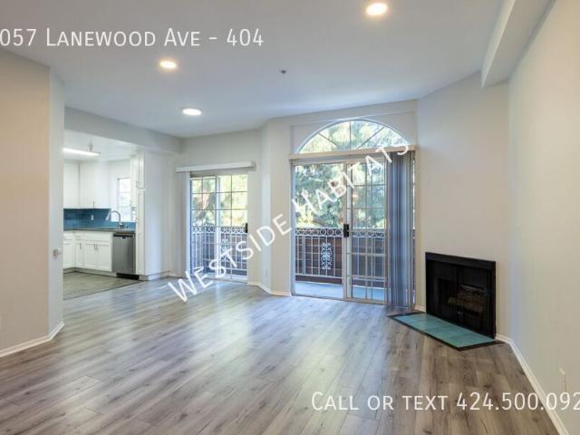 2 BR, 2 BA Apartment 7057 Lanewood Ave, Los Angeles, CA 90028