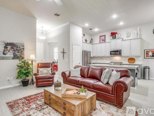 2 BR, 2 BA Apartment 709 Scenic Ranch Circle, McKinney, TX 75069