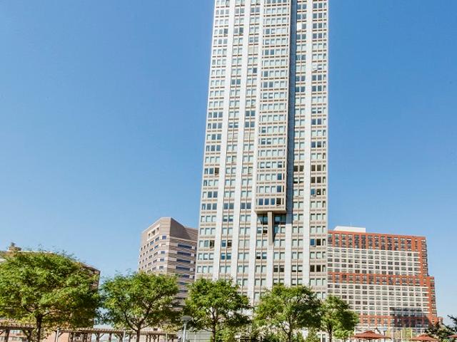 2 BR, 2 BA Apartment 70 Columbus Avenue Unit 3304, Jersey City, NJ 07302