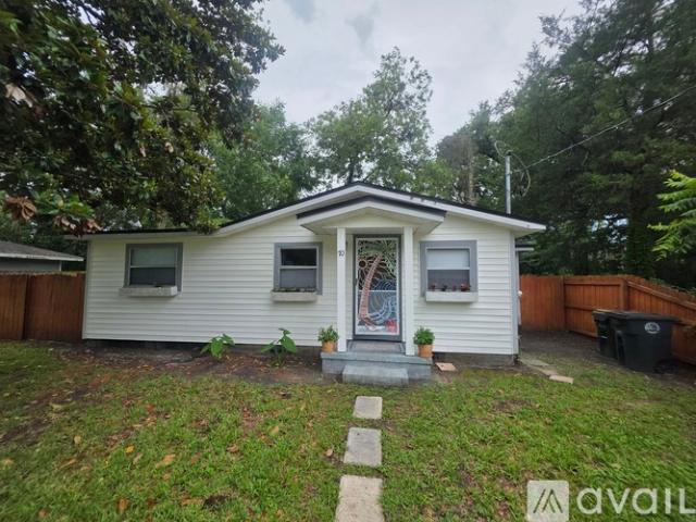 2 BR, 2 BA Apartment 70 Robert Street, Atlantic Beach, FL 32233