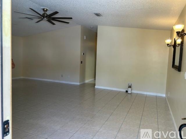 2 BR, 2 BA Apartment 710 Cortez Avenue, Lady Lake, FL 32159
