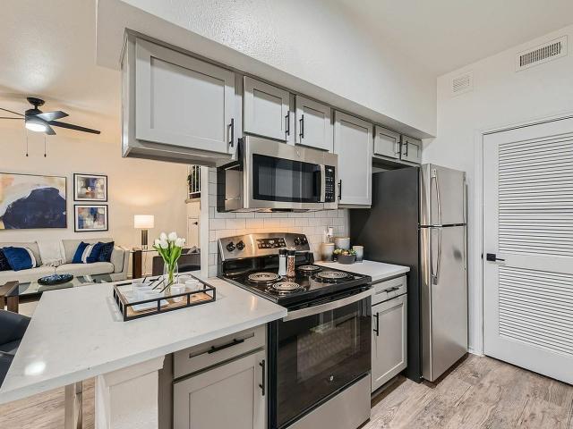 2 BR, 2 BA Apartment 7203 Oakwood Glen Boulevard Unit 816, Spring, TX 77379