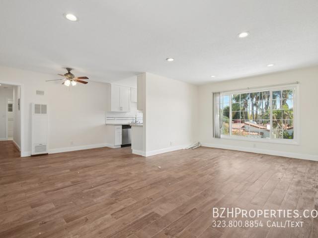 2 BR, 2 BA Apartment 7209 Willoughby Ave, Los Angeles, CA 90046