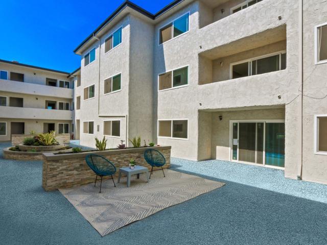2 BR, 2 BA Apartment 720 North Louise Street Unit 205, Glendale, CA 91206
