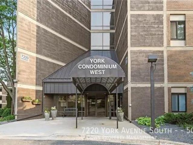 2 BR, 2 BA Apartment 7220 York Avenue South, Edina, MN 55435