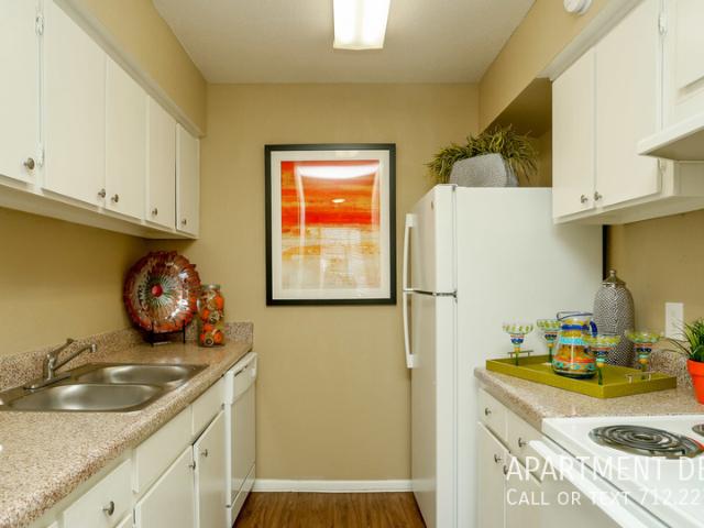 2 BR, 2 BA Apartment 727 S Richey StÂ, Pasadena, TX 77506