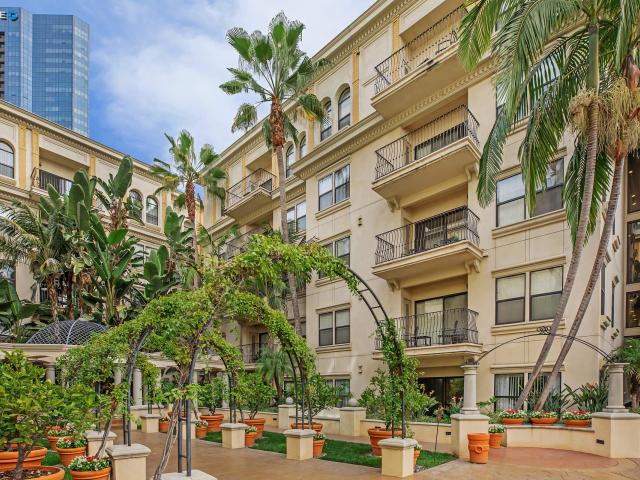 2 BR, 2 BA Apartment 725 South Bixel Street Unit 1033A, Los Angeles, CA 90017