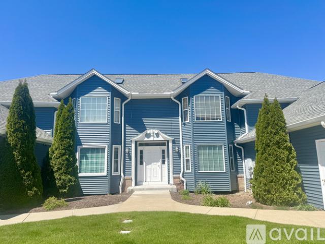 2 BR, 2 BA Apartment 728 Tollis Pkwy, Unit D, Broadview Heights, OH 44147