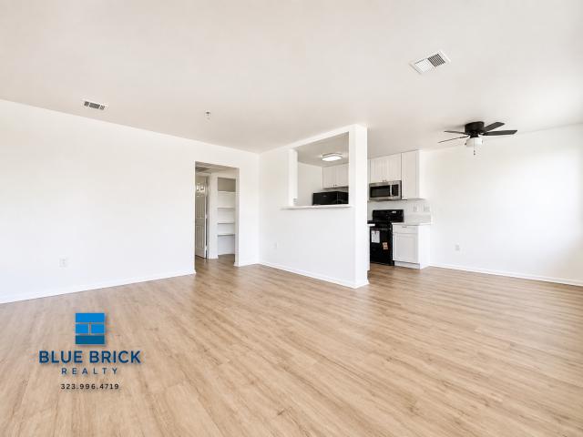 2 BR, 2 BA Apartment 7308 Canby Ave, Reseda, CA 91335