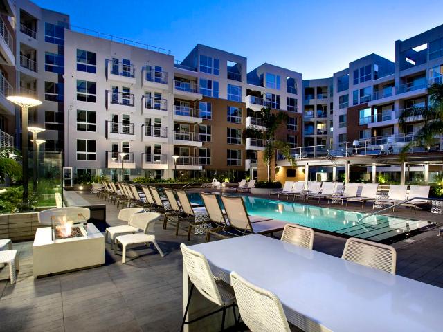2 BR, 2 BA Apartment 7316 Santa Monica Boulevard Unit 001 228, Los Angeles, CA 90046