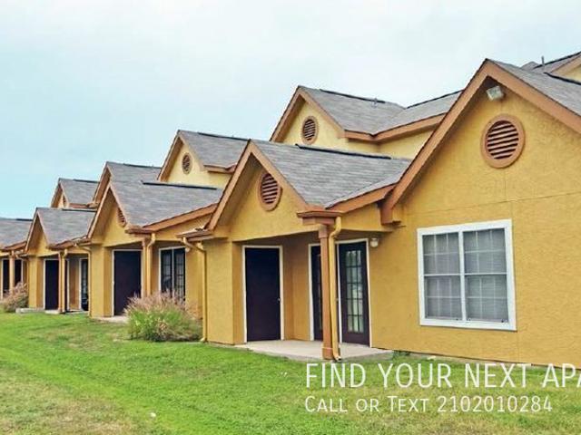 2 BR, 2 BA Apartment 7339 Potranco Rd, San Antonio, TX 78251