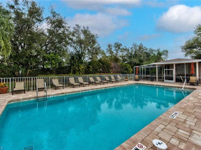 2 BR, 2 BA Apartment 7360 Glenmoor Ln, Naples, FL 34104