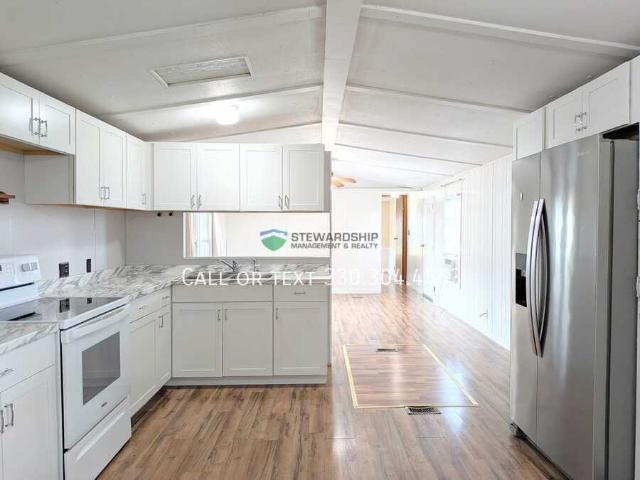 2 BR, 2 BA Apartment 7374 Peabody Kent Rd, Dundee, OH 44624