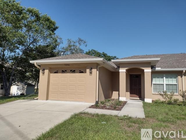 2 BR, 2 BA Apartment 7396 Pond Cir, Unit 1, Spring Hill, FL 34606