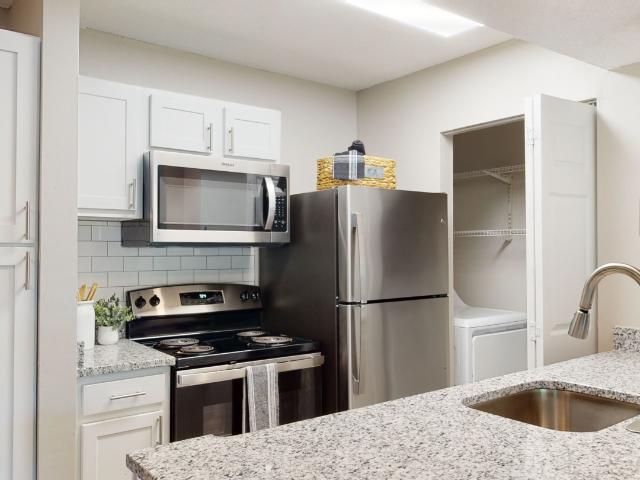 2 BR, 2 BA Apartment 7 Woodstream Lane Unit 08R, Greensboro, NC 27410