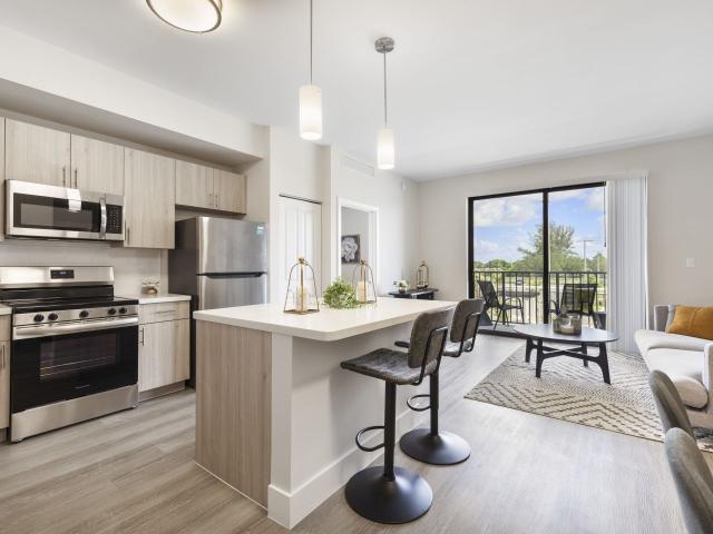 2 BR, 2 BA Apartment 8400 NW 27 Ave Unit 2522, Miami, FL 33147