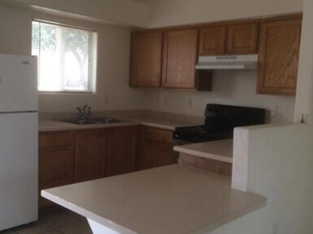 2 BR, 2 BA Apartment 840 King Richard Avenue, Unit 45, Las Vegas, NV 89119
