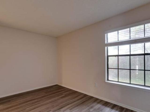 2 BR, 2 BA Apartment 8433 Southside Blvd, Jacksonville, FL 32256