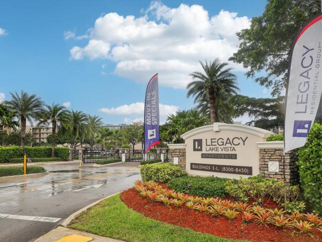 2 BR, 2 BA Apartment 8440 Sherman Cir N Unit B506, Hollywood, FL 33025