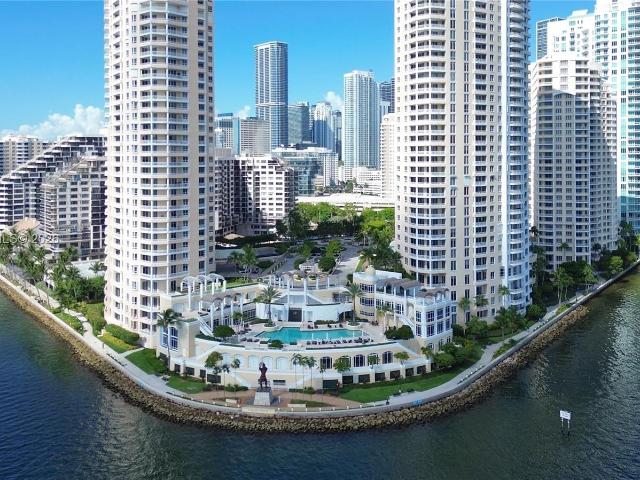 2 BR, 2 BA Apartment 848 Brickell Key Dr # 306, Miami FL 33131, Miami, FL 33131