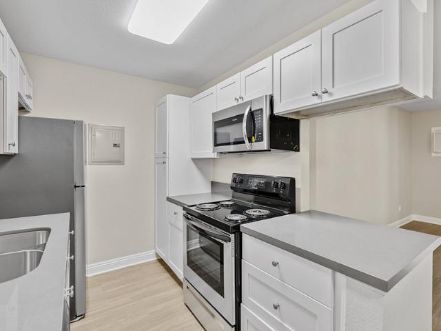2 BR, 2 BA Apartment 853 Heatherwood Lane Unit 075, Vista, CA 92081