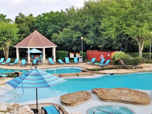 2 BR, 2 BA Apartment 8512 Brodie Ln, Austin, TX 78745