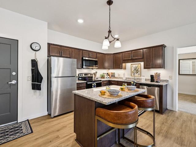 2 BR, 2 BA Apartment 8585 Groveland Ct Unit 1 318, Minneapolis, MN 55449