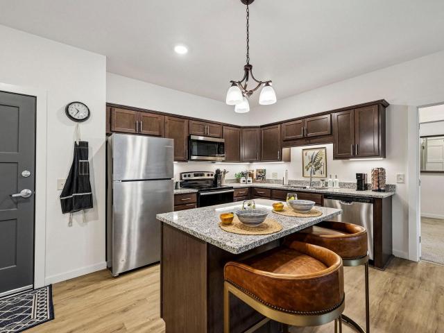 2 BR, 2 BA Apartment 8585 Groveland Ct Unit 2 211, Minneapolis, MN 55449