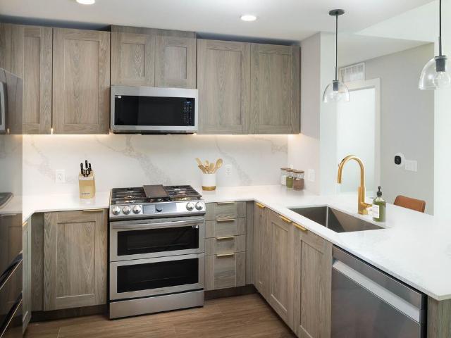 2 BR, 2 BA Apartment 85 Bloomfield Avenue Unit 452, Pine Brook, NJ 07058