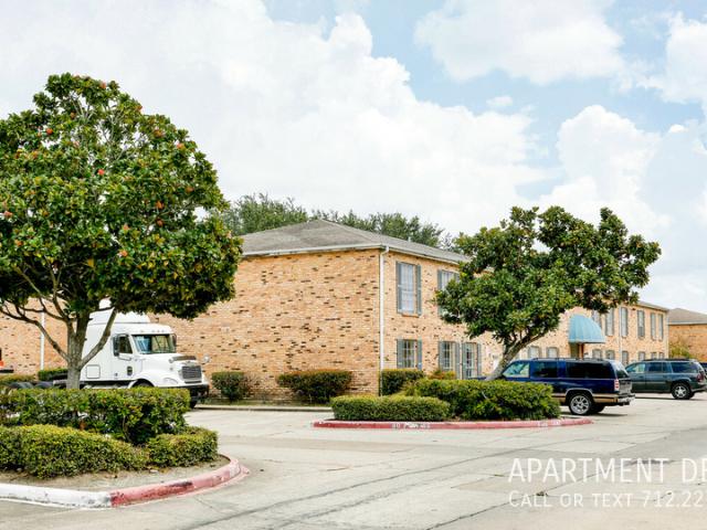 2 BR, 2 BA Apartment 861 Greens Rd #149Â, Houston, TX 77060