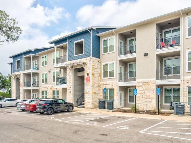 2 BR, 2 BA Apartment 8700 West Gate Boulevard Unit 24009, Austin, TX 78745